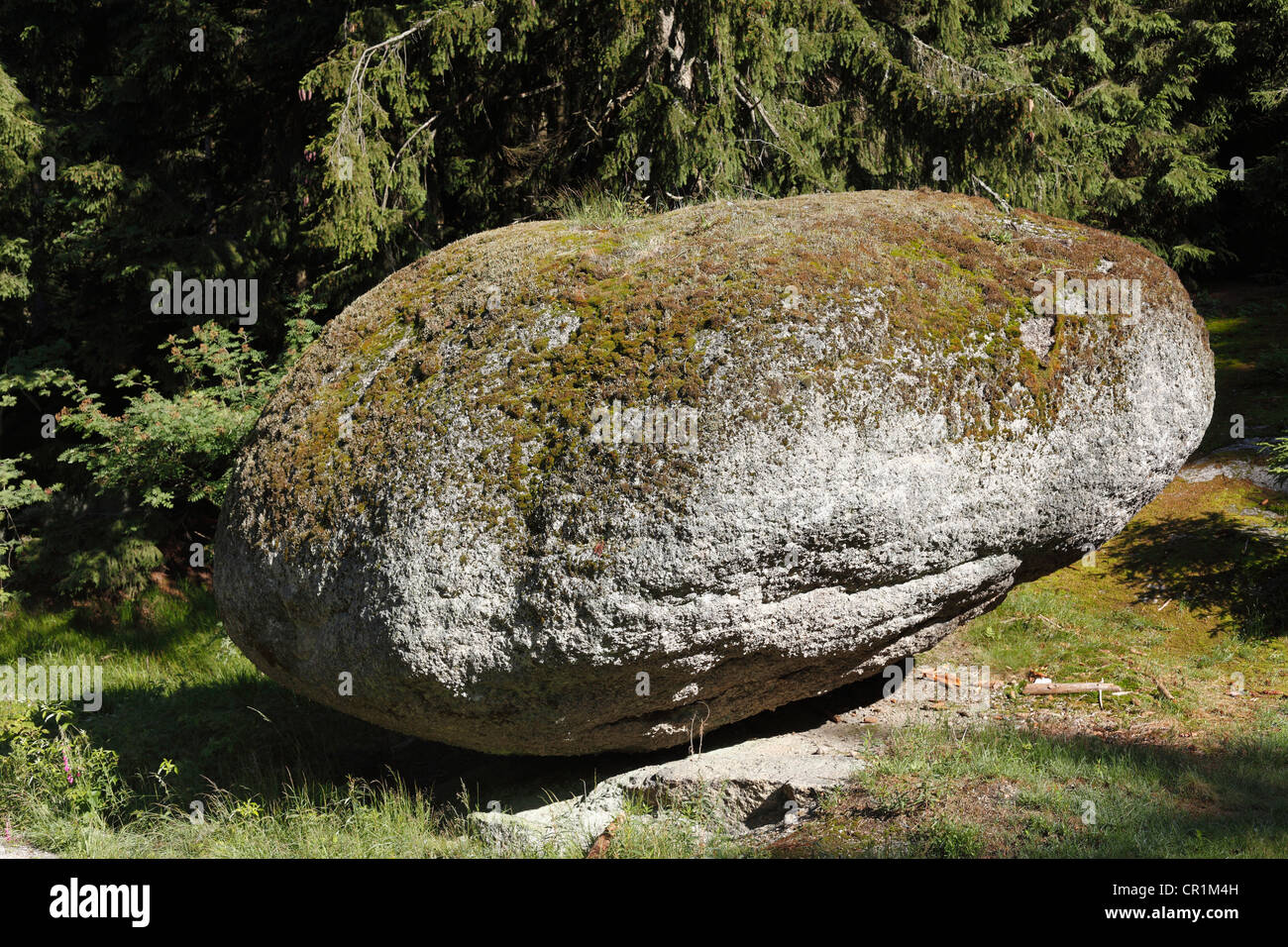 Wackelstein "wobble stone", Ochsenkopf mountain, Fichtelgebirge ...