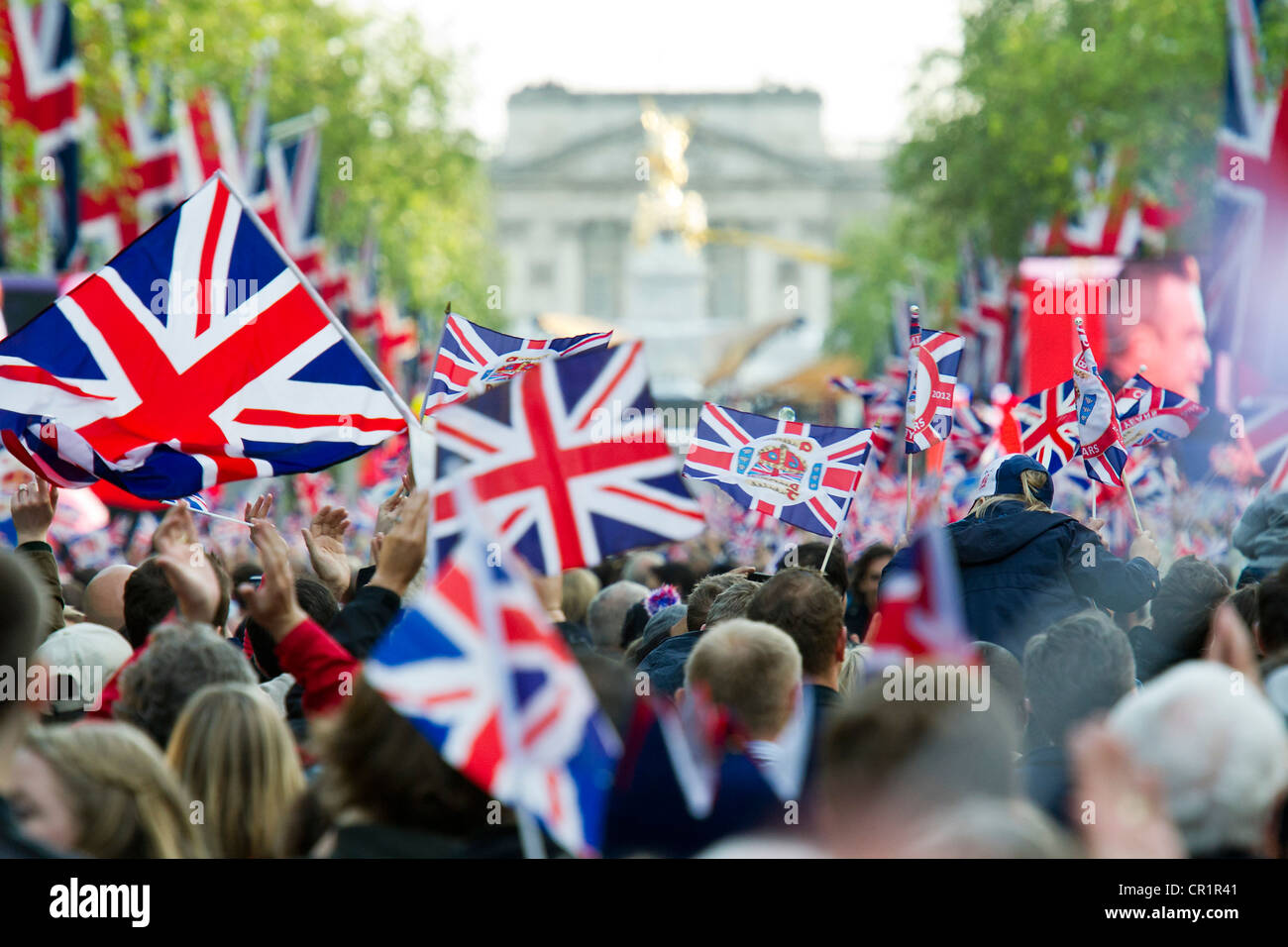 Crowd waving union jacks hi-res stock photography and images - Alamy
