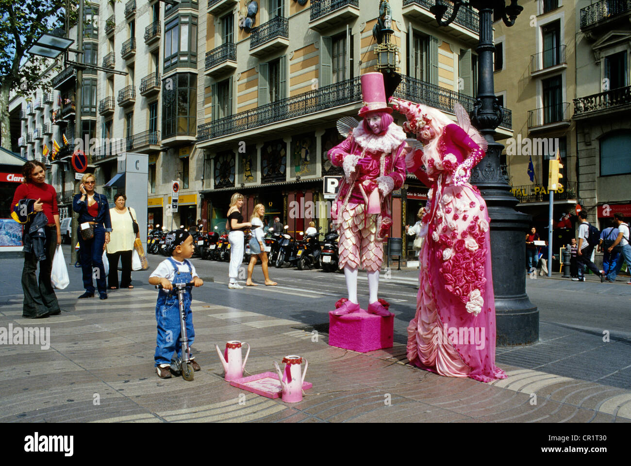 Child actors hi-res stock photography and images - Alamy