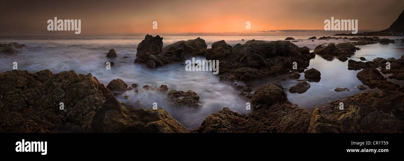 Sunset on the rocky Playa de Valle de Gran Rey beach, La Gomera, Canary ...