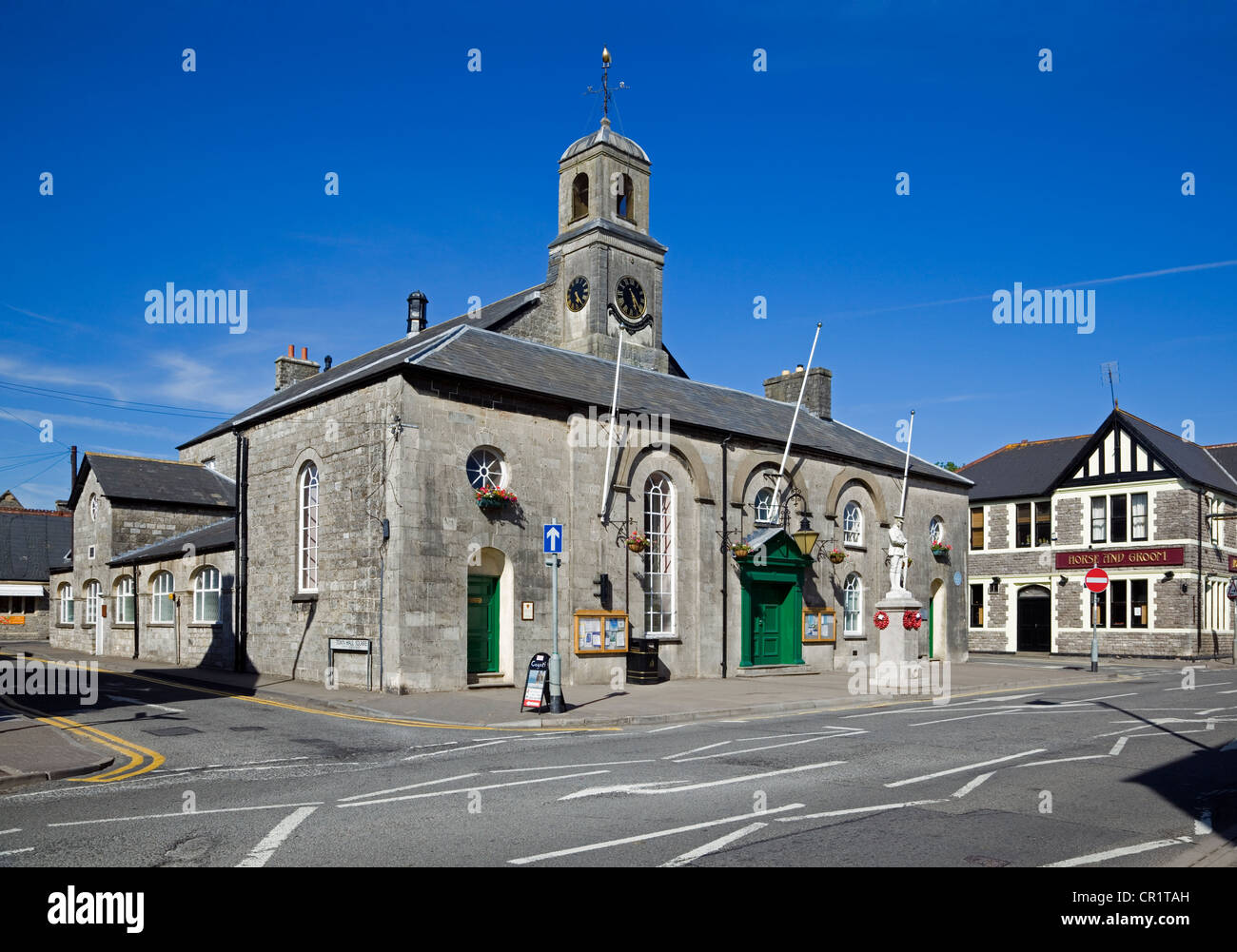 Town of cowbridge hi-res stock photography and images - Alamy