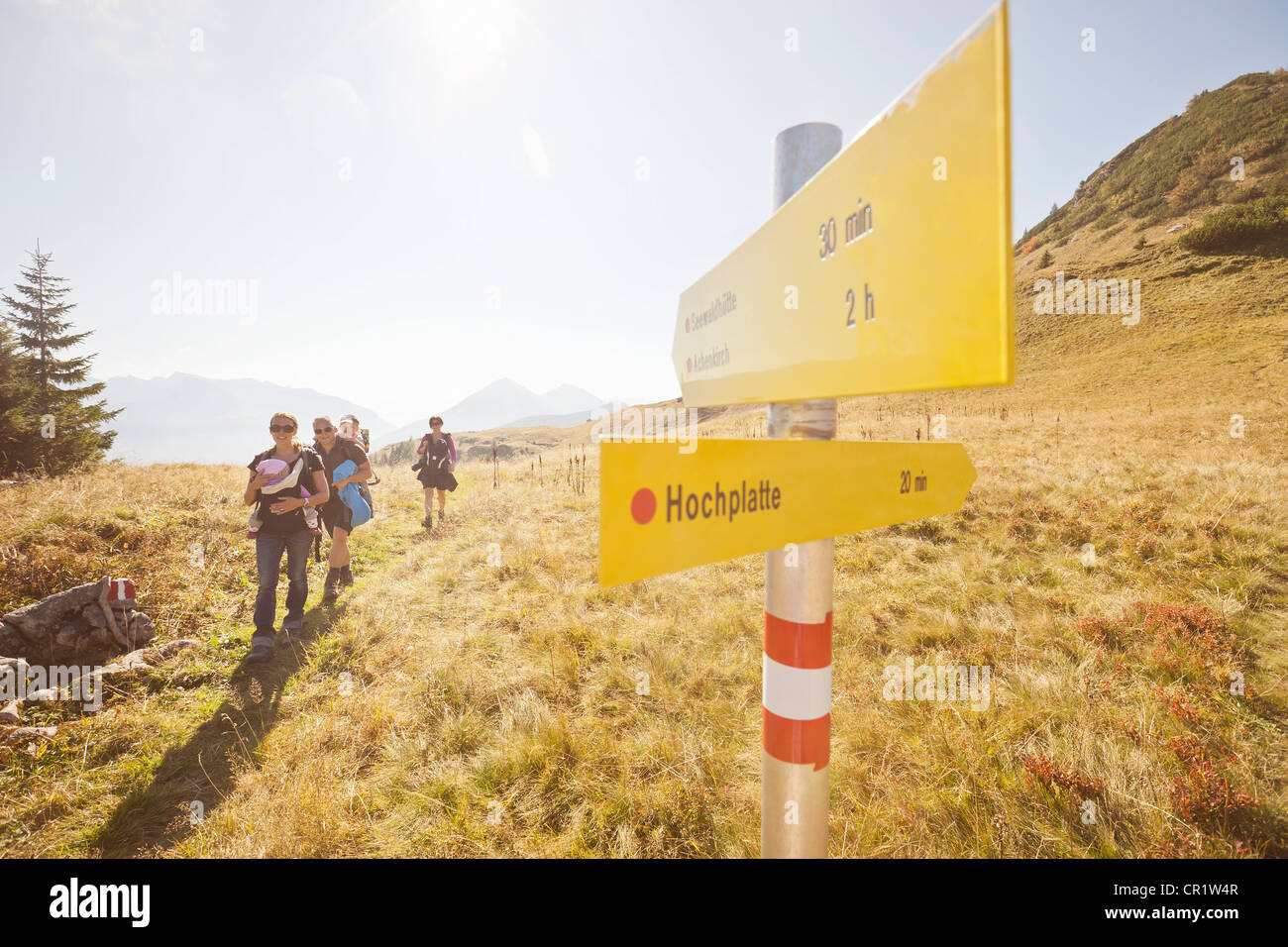 Family group hiking summer hi-res stock photography and images - Alamy