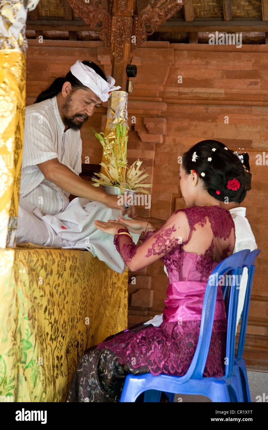 Blessing the bride Stock Photo - Alamy