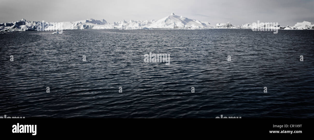 Rippling lake in snowy landscape Stock Photo - Alamy