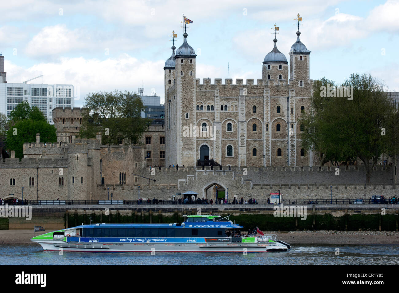 Thames river bus hi-res stock photography and images - Alamy