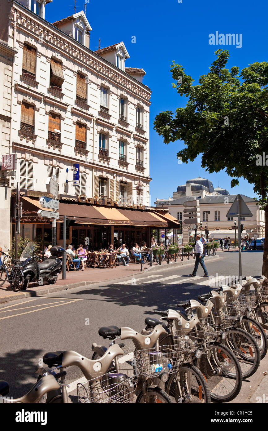 Issy les moulineaux hi-res stock photography and images - Alamy