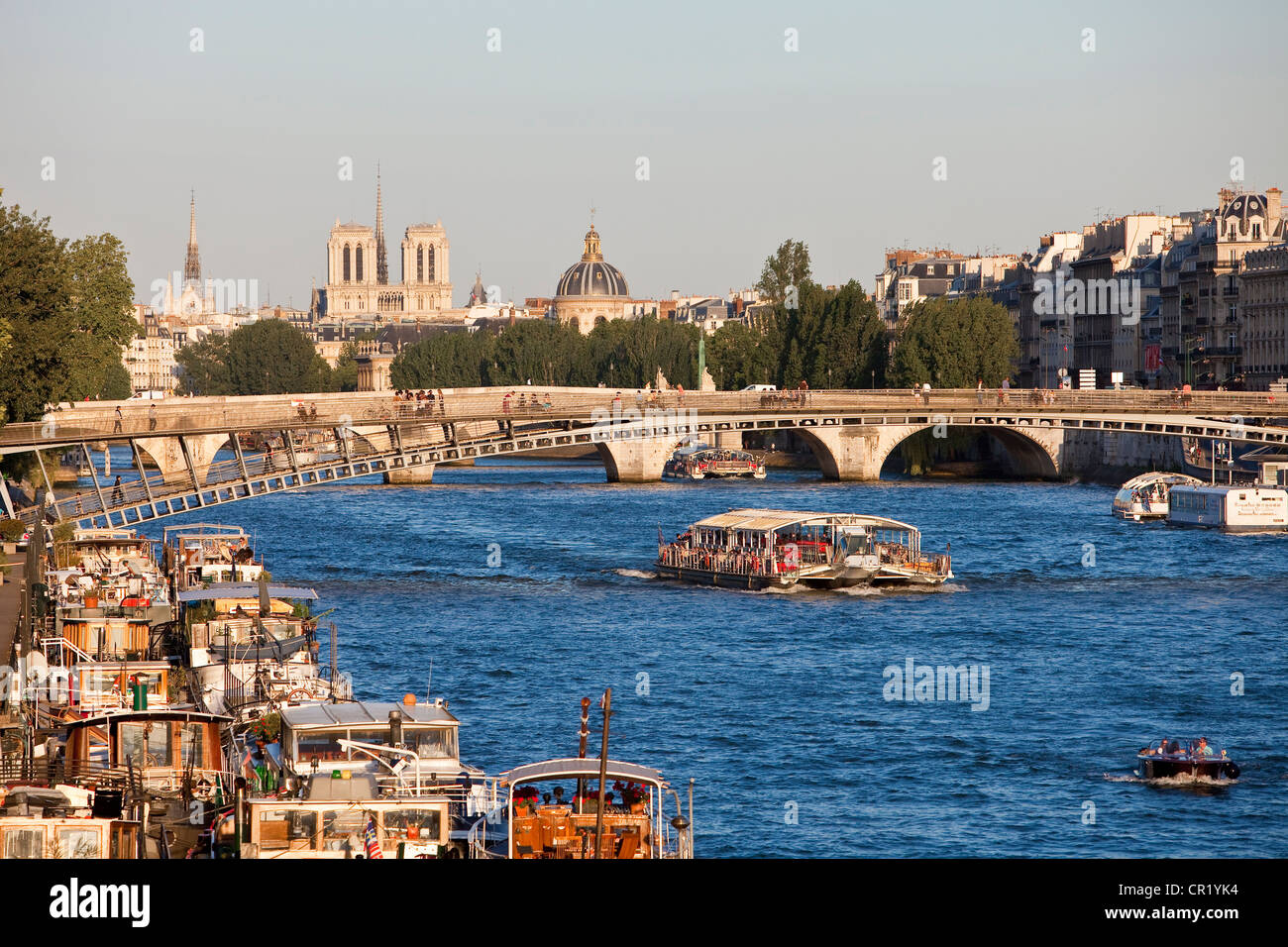 Paris seine river bank hi-res stock photography and images - Alamy