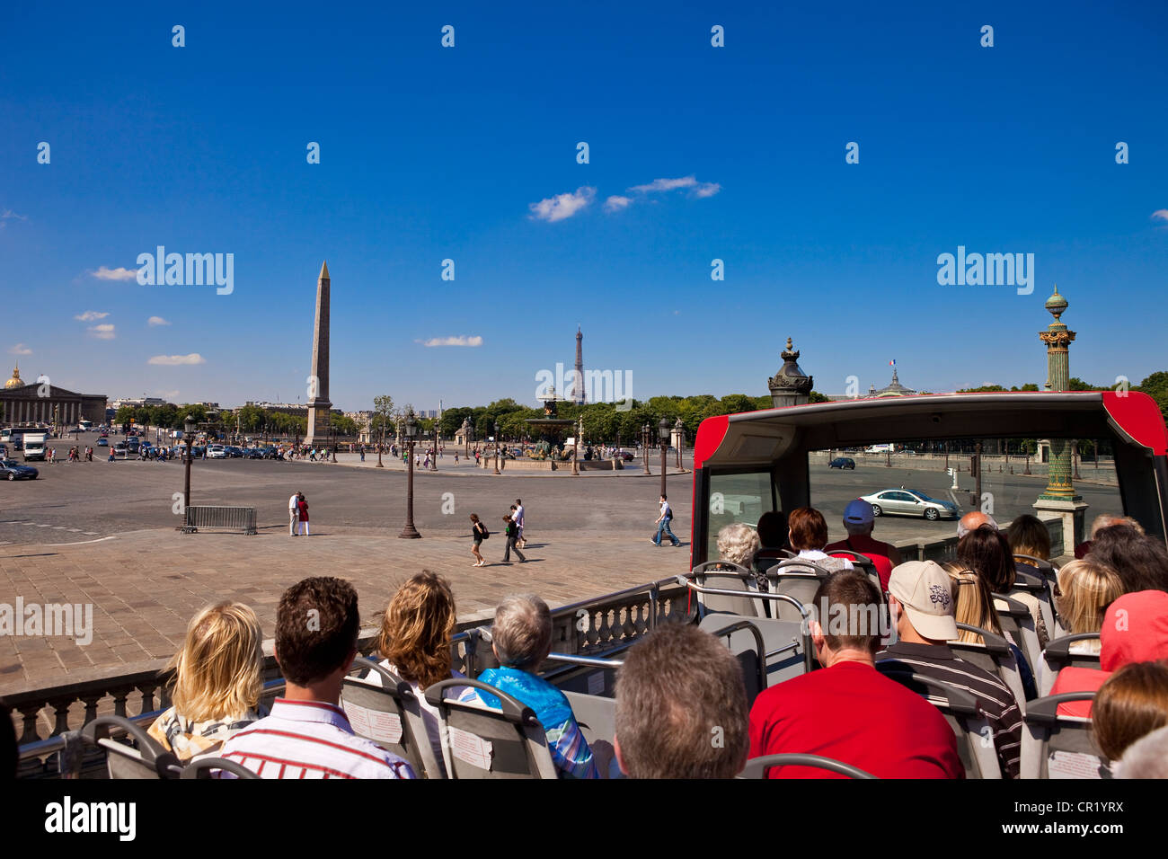France paris tourist bus hi-res stock photography and images - Alamy