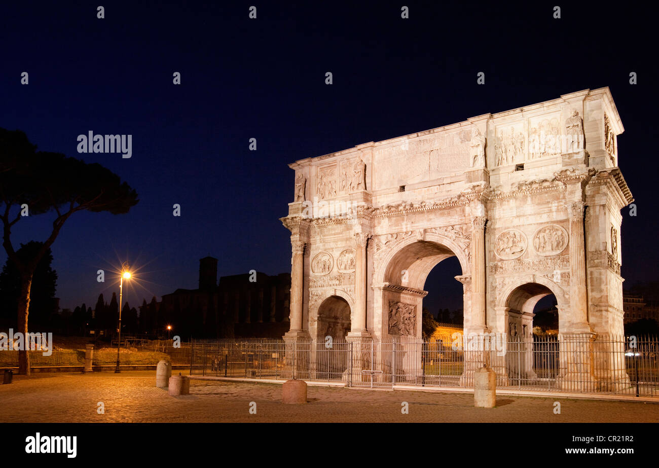 Lit up arch hi-res stock photography and images - Alamy