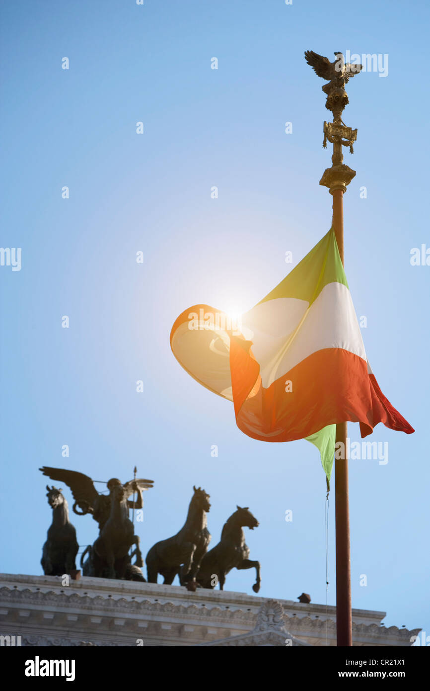 Italian flag and ancient statues Stock Photo - Alamy