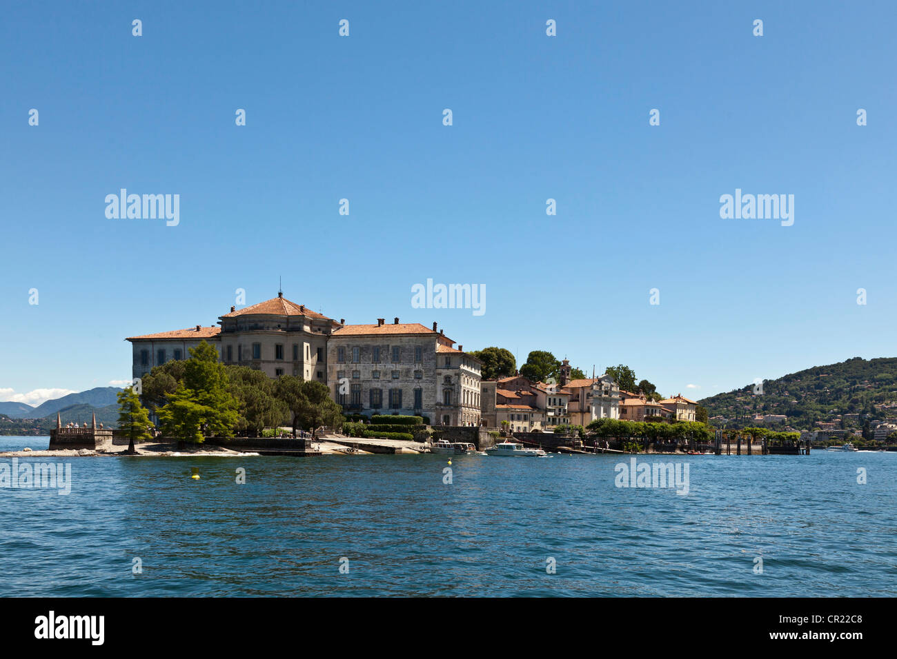 Castle built on waterfront Stock Photo - Alamy