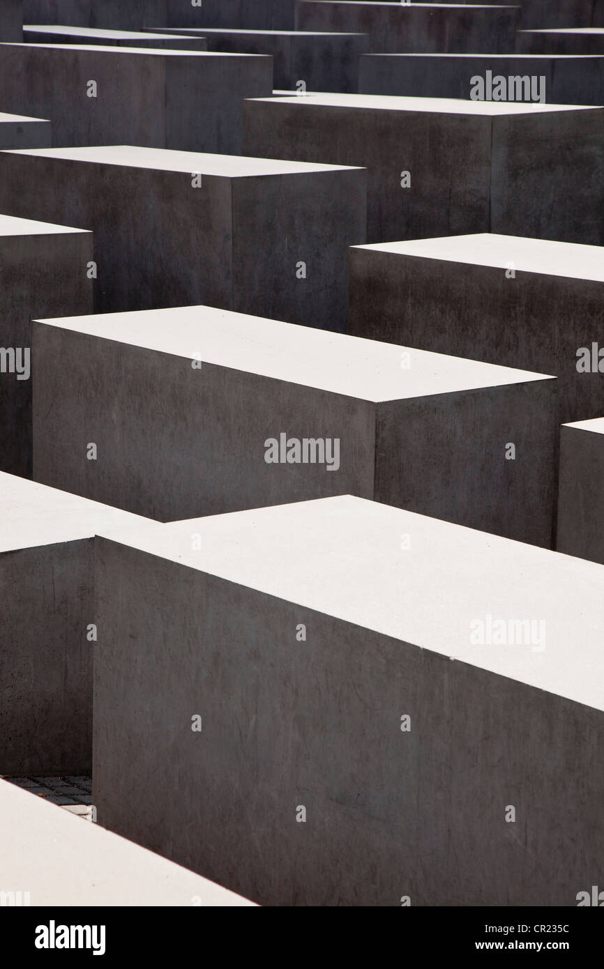 Concrete sculptures hi-res stock photography and images - Alamy