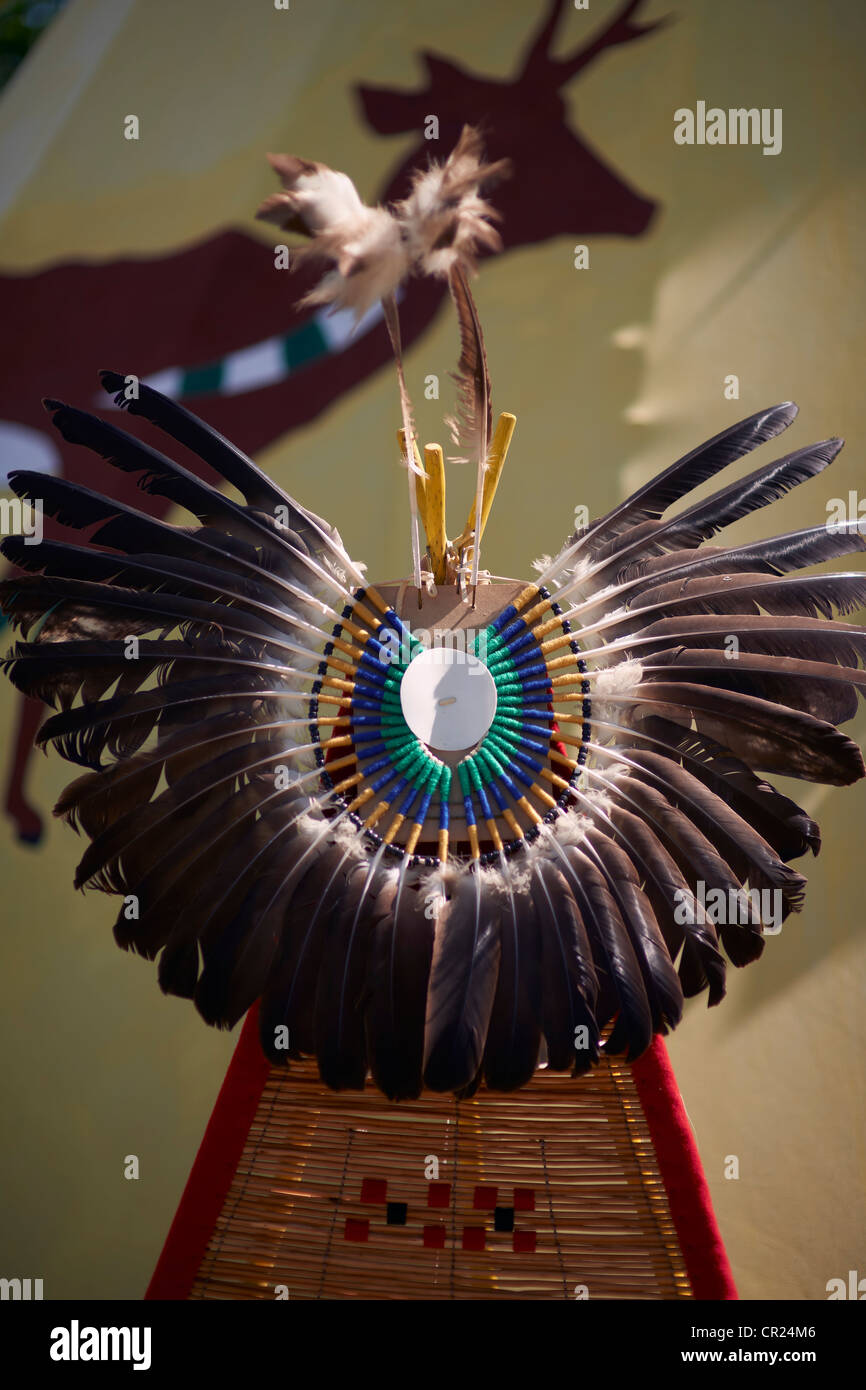 aboriginal first nations headdress Stock Photo - Alamy