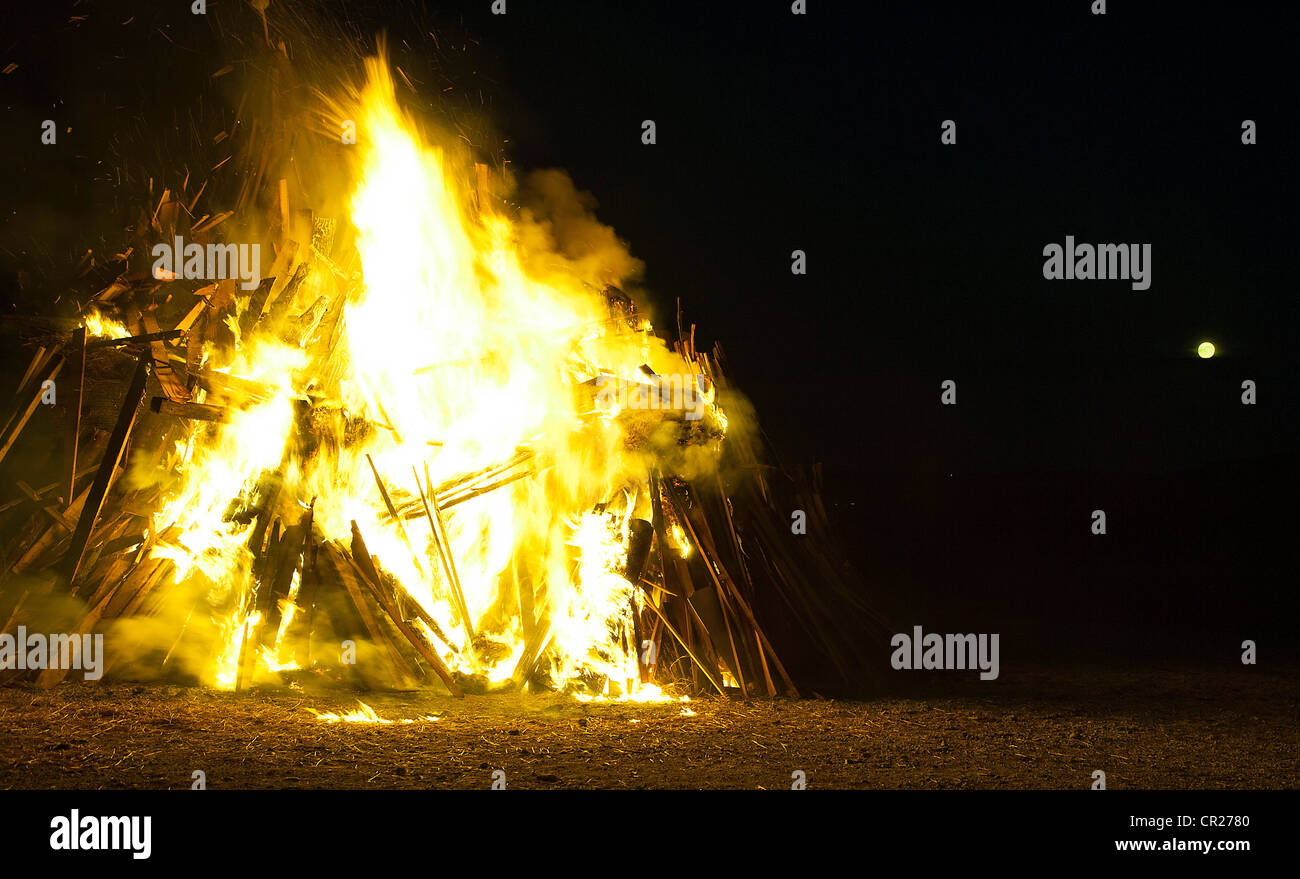 Jubilee beacon fire bonfire hi-res stock photography and images - Alamy
