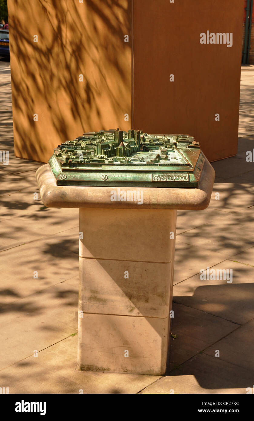 York bronze map 3D Stock Photo - Alamy