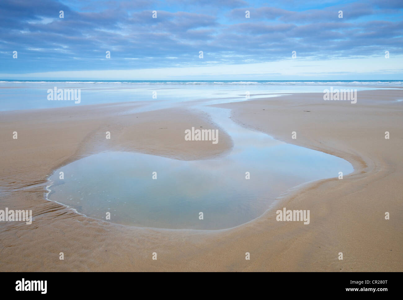 Mawgan Porth beach beach puddle Stock Photo - Alamy
