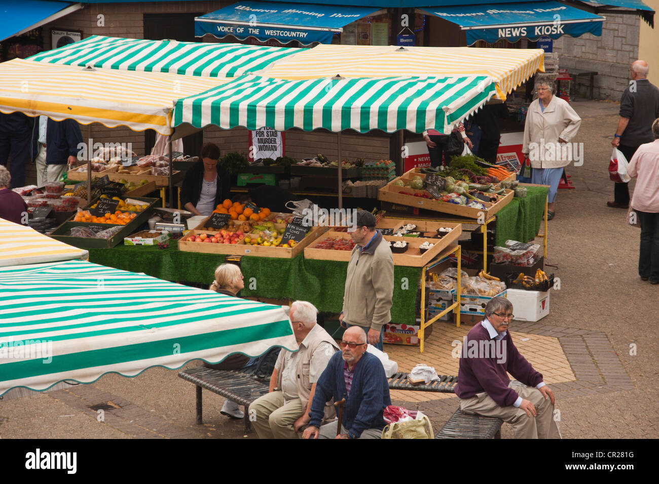 Outdoor market local produce hi-res stock photography and images - Alamy