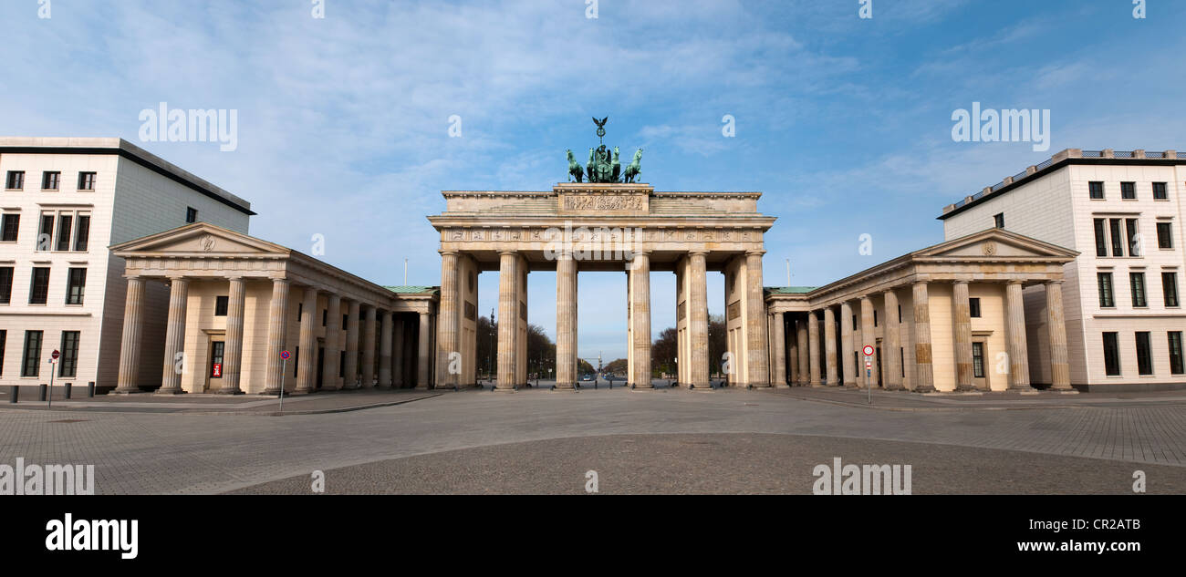 The Brandenburger Tor (Brandenburg Gate) is the ancient gateway to ...