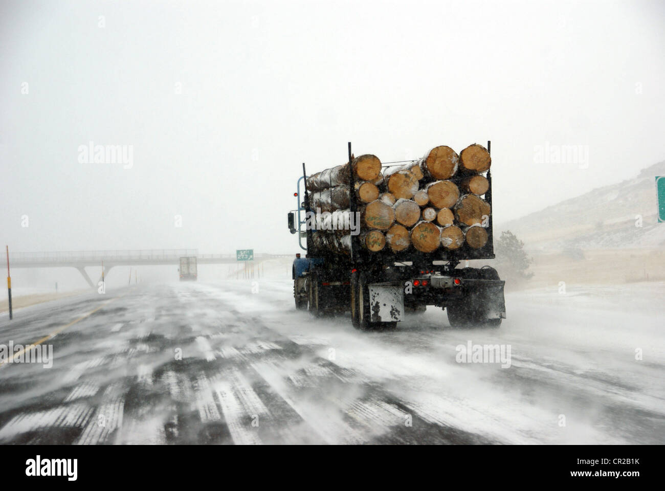 Logging truck on road hi-res stock photography and images - Alamy