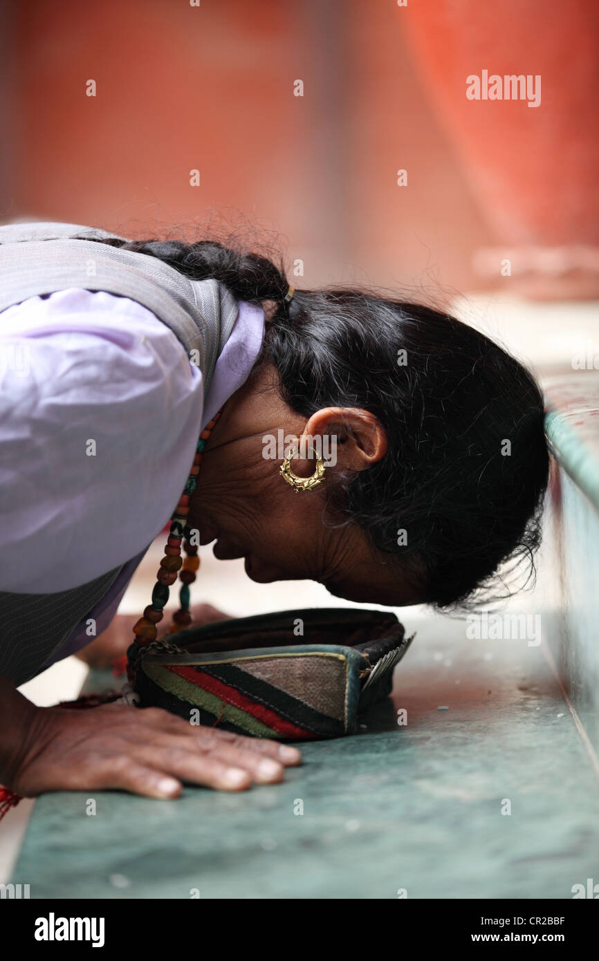 Tibetan buddhist symbols hi-res stock photography and images - Alamy