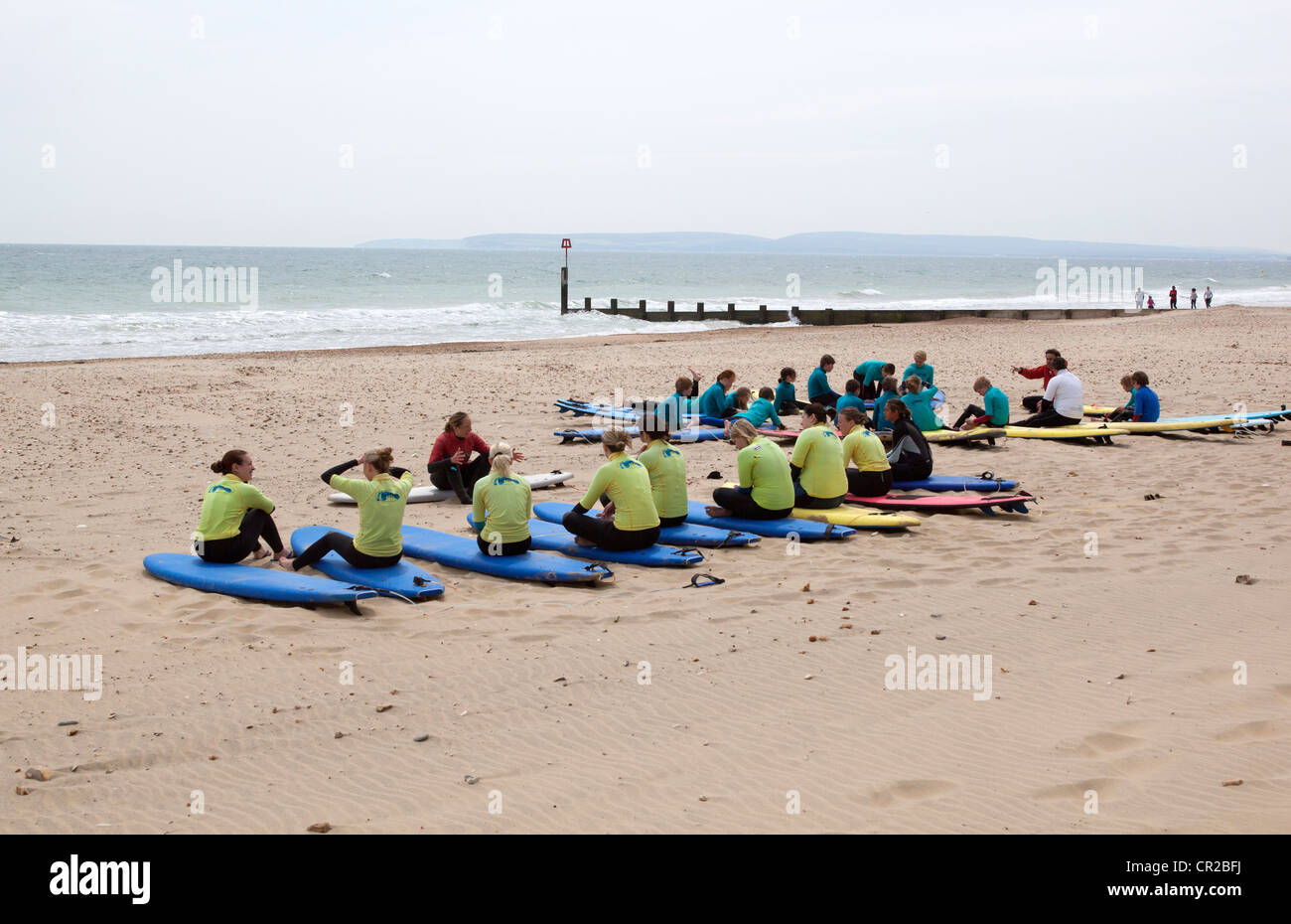 Surf school girls hi-res stock photography and images - Alamy