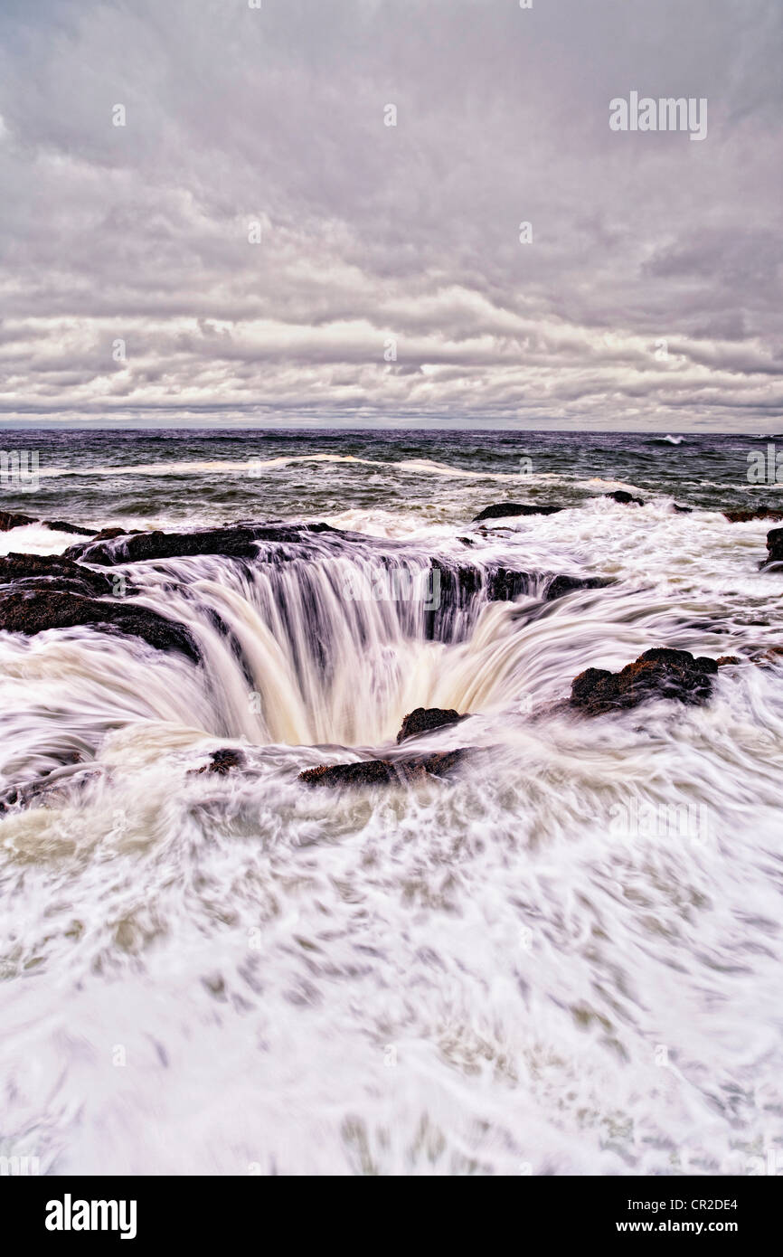 Driven well hi-res stock photography and images - Alamy