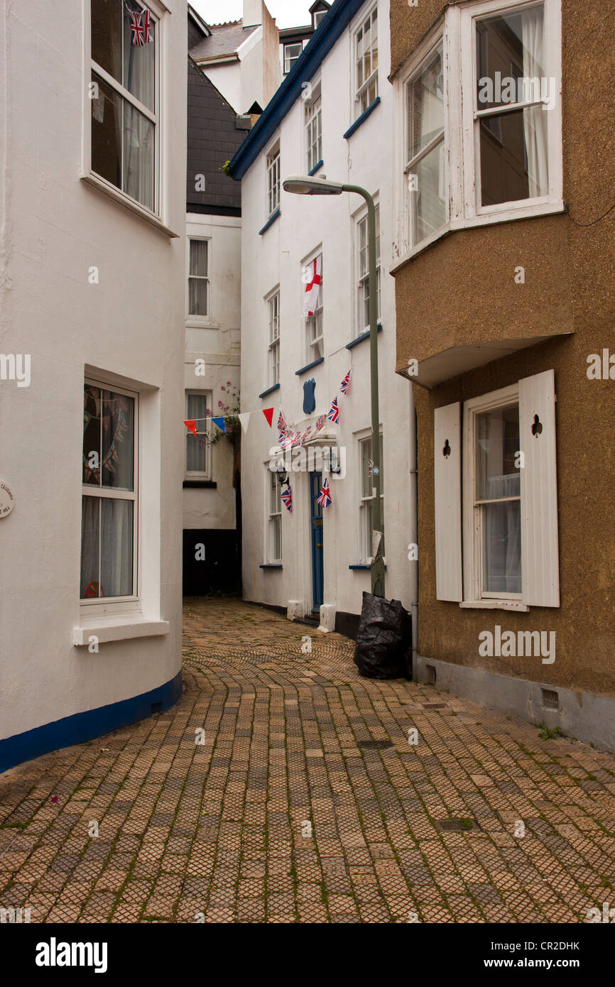 Quaint devon houses seaside town hi-res stock photography and images ...