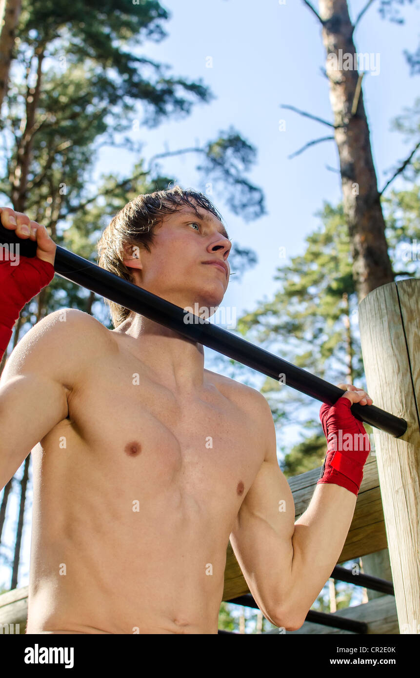 Chest pull hi-res stock photography and images - Alamy