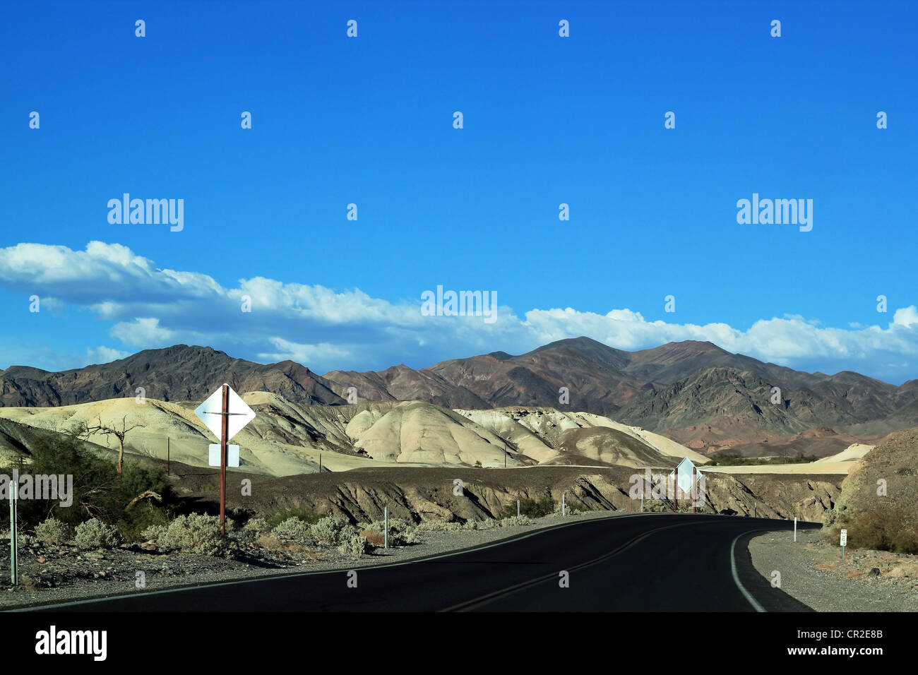 Highway crossing death valley hi-res stock photography and images - Alamy
