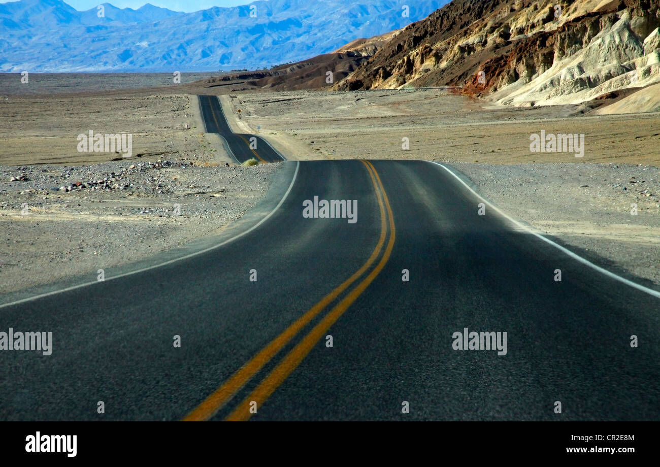 Highway crossing death valley hi-res stock photography and images - Alamy