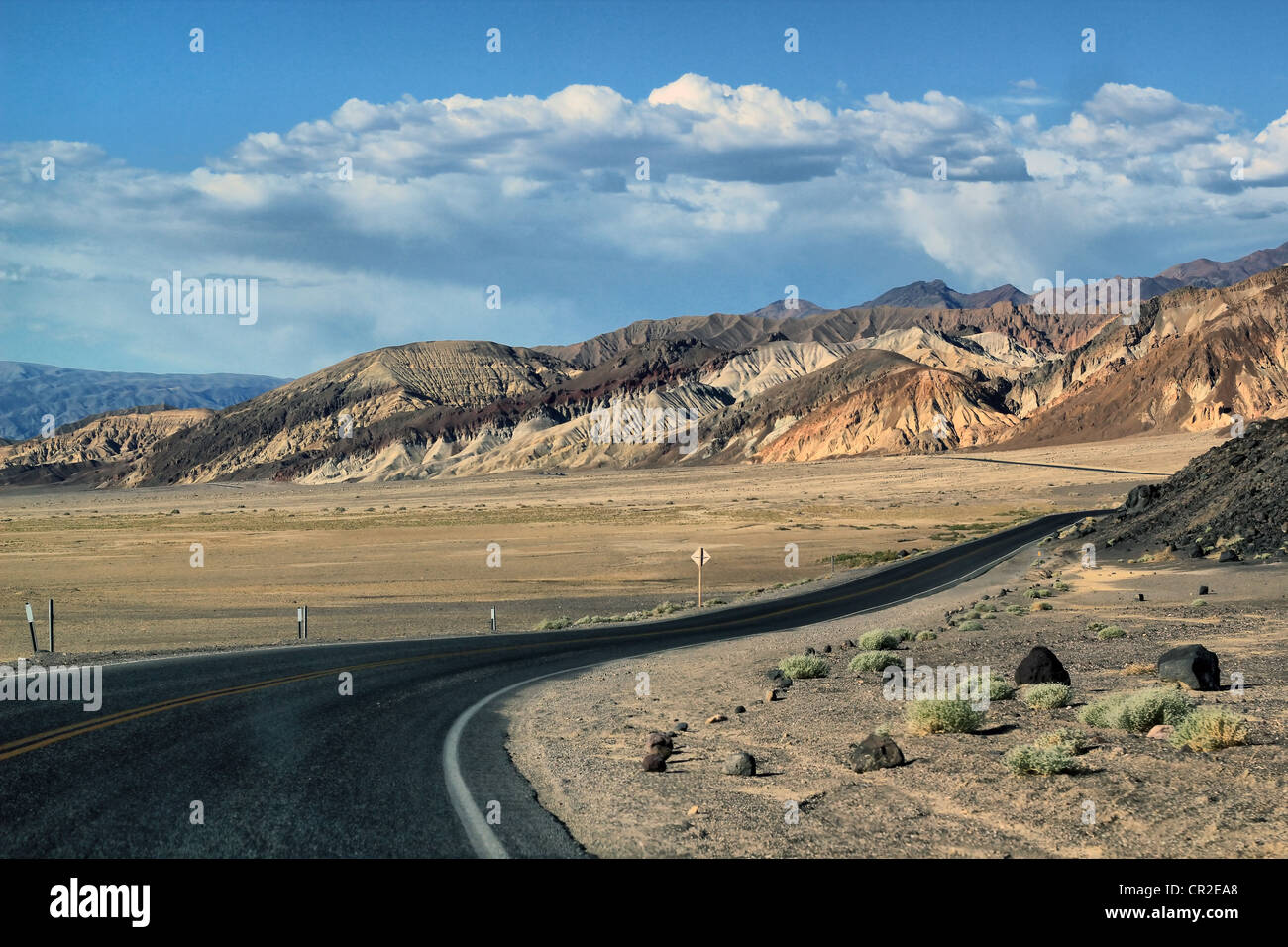 Highway crossing death valley hi-res stock photography and images - Alamy