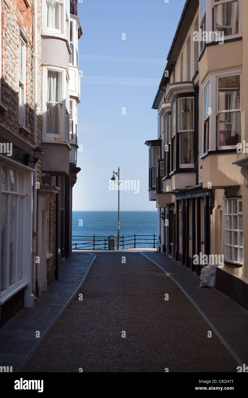Uk houses street side view hi-res stock photography and images - Alamy