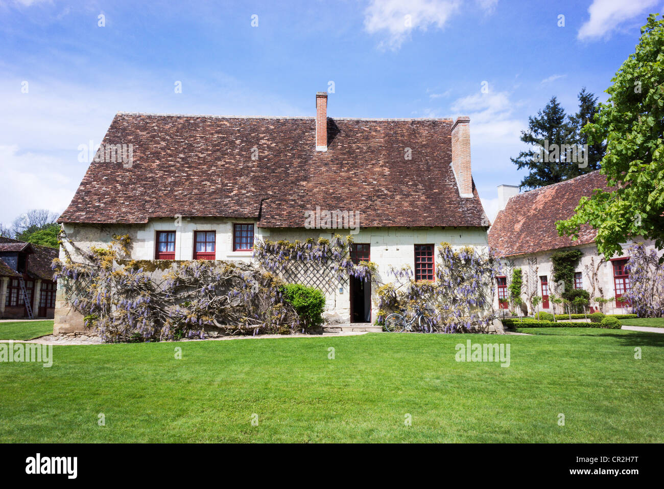 French farmhouse hi-res stock photography and images - Alamy