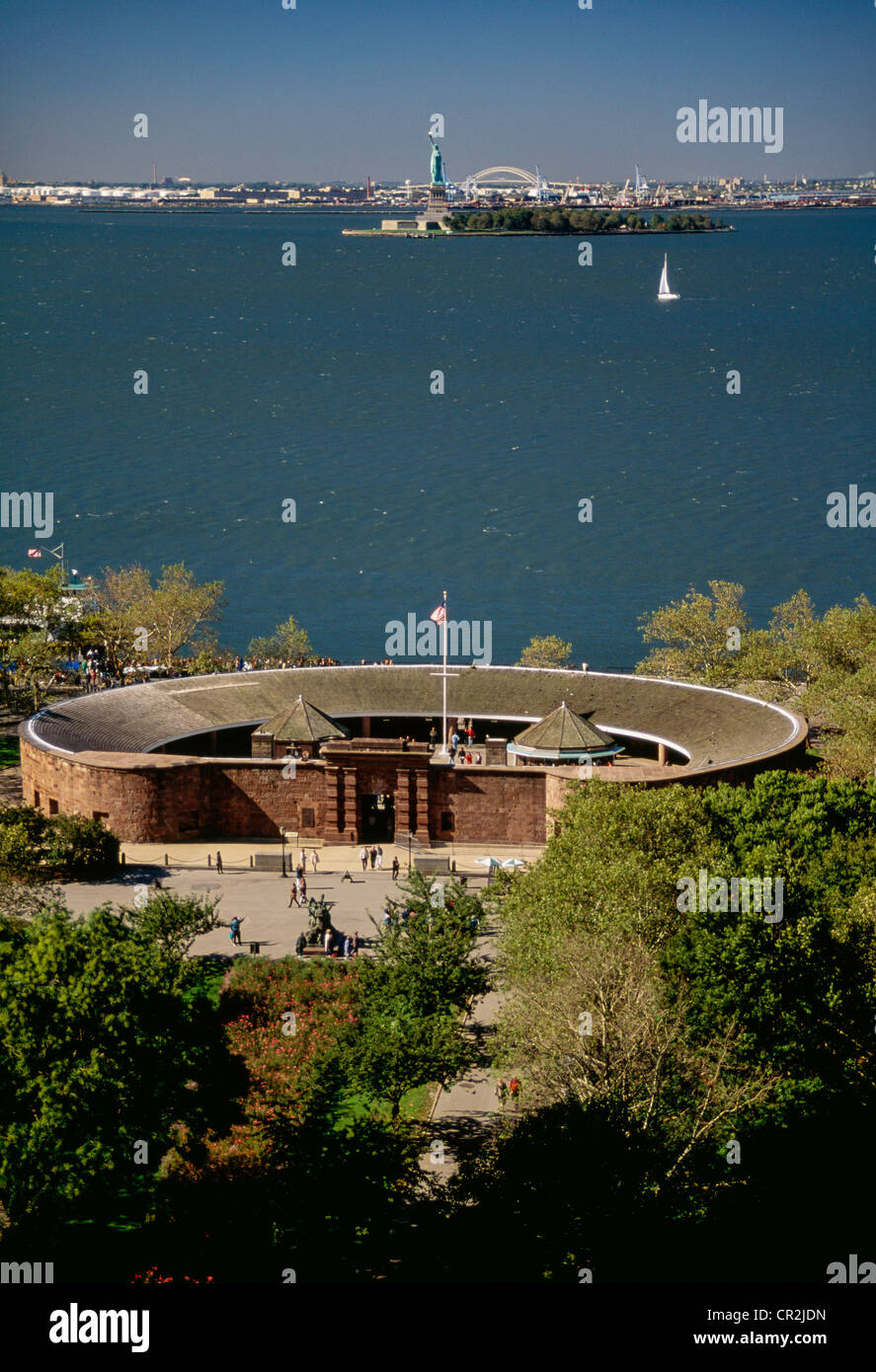 Castle Clinton in Battery Park and New York Harbor, NYC Stock Photo - Alamy
