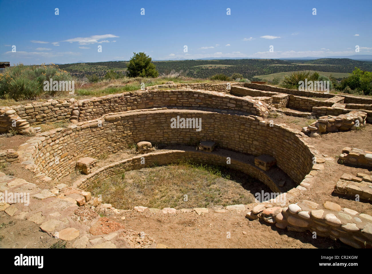 Pueblo indian kiva hi-res stock photography and images - Alamy