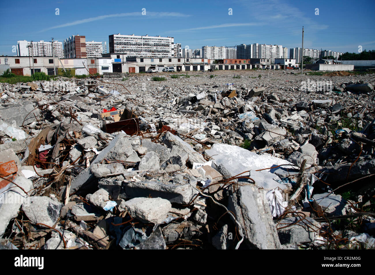 A pile of debris of destroyed building Stock Photo - Alamy