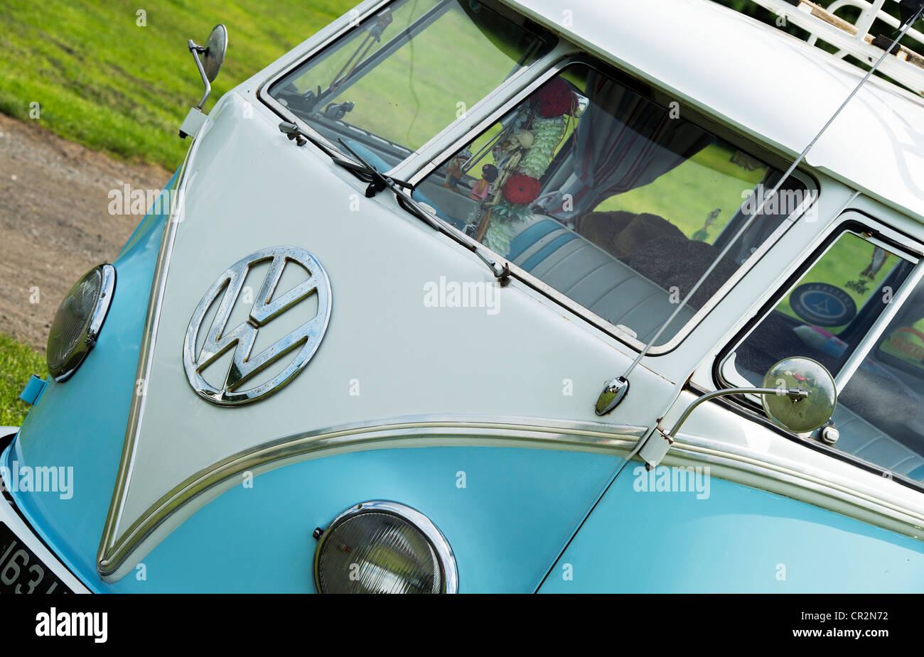 VW Volkswagen camper van, split screen Stock Photo - Alamy
