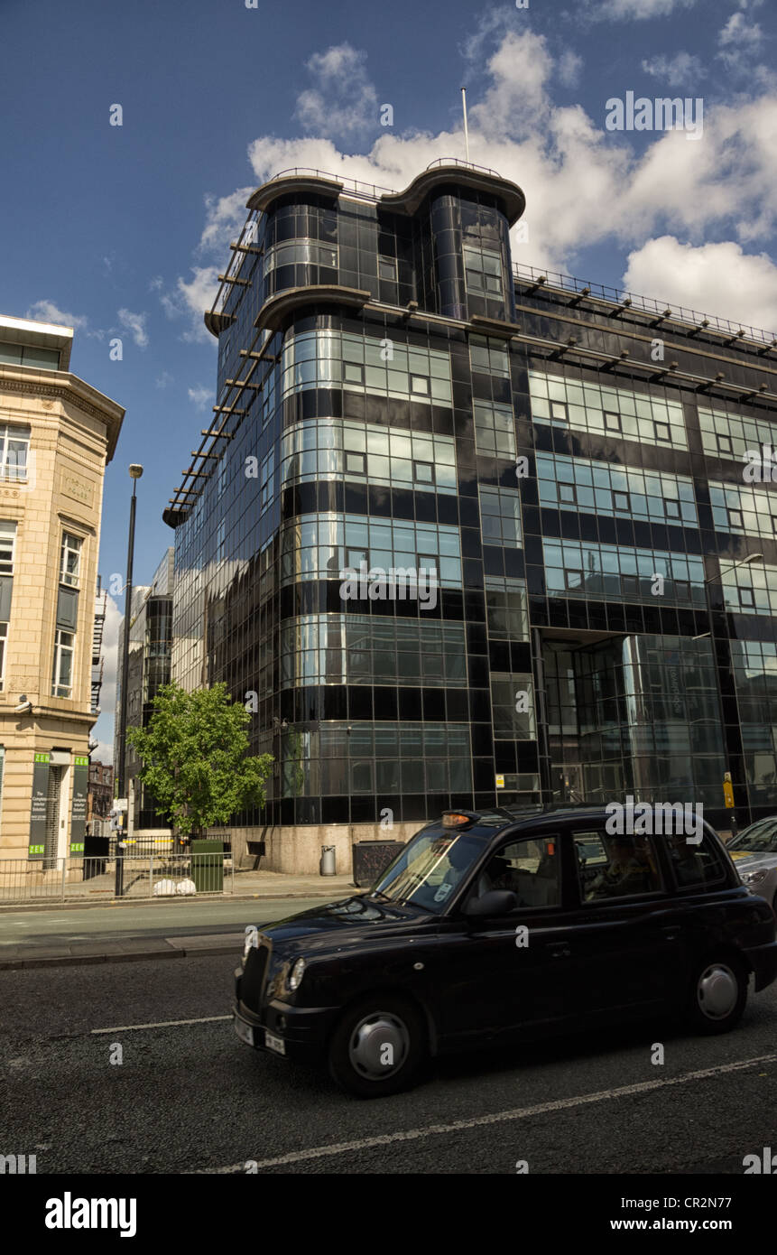 Daily express building manchester hi-res stock photography and images ...