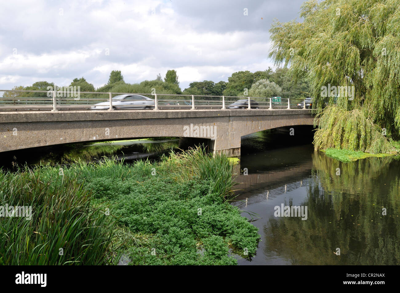 The dual carriageway Ringwood bypass crosses the River Avon to the west ...