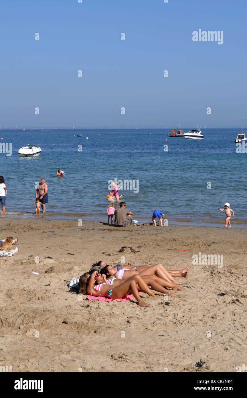 Uk beach bikini hi-res stock photography and images - Alamy