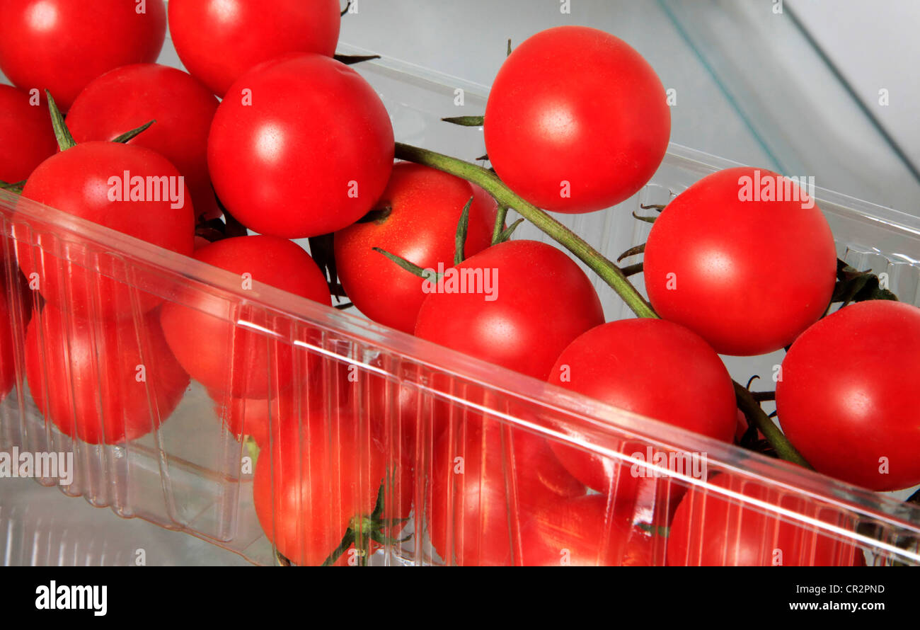 Tomato - cherry in a plastic box Stock Photo - Alamy