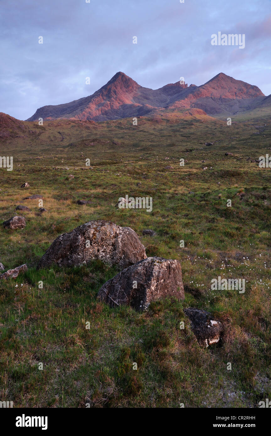 The cuillins on skye and bhasteir hi-res stock photography and images ...