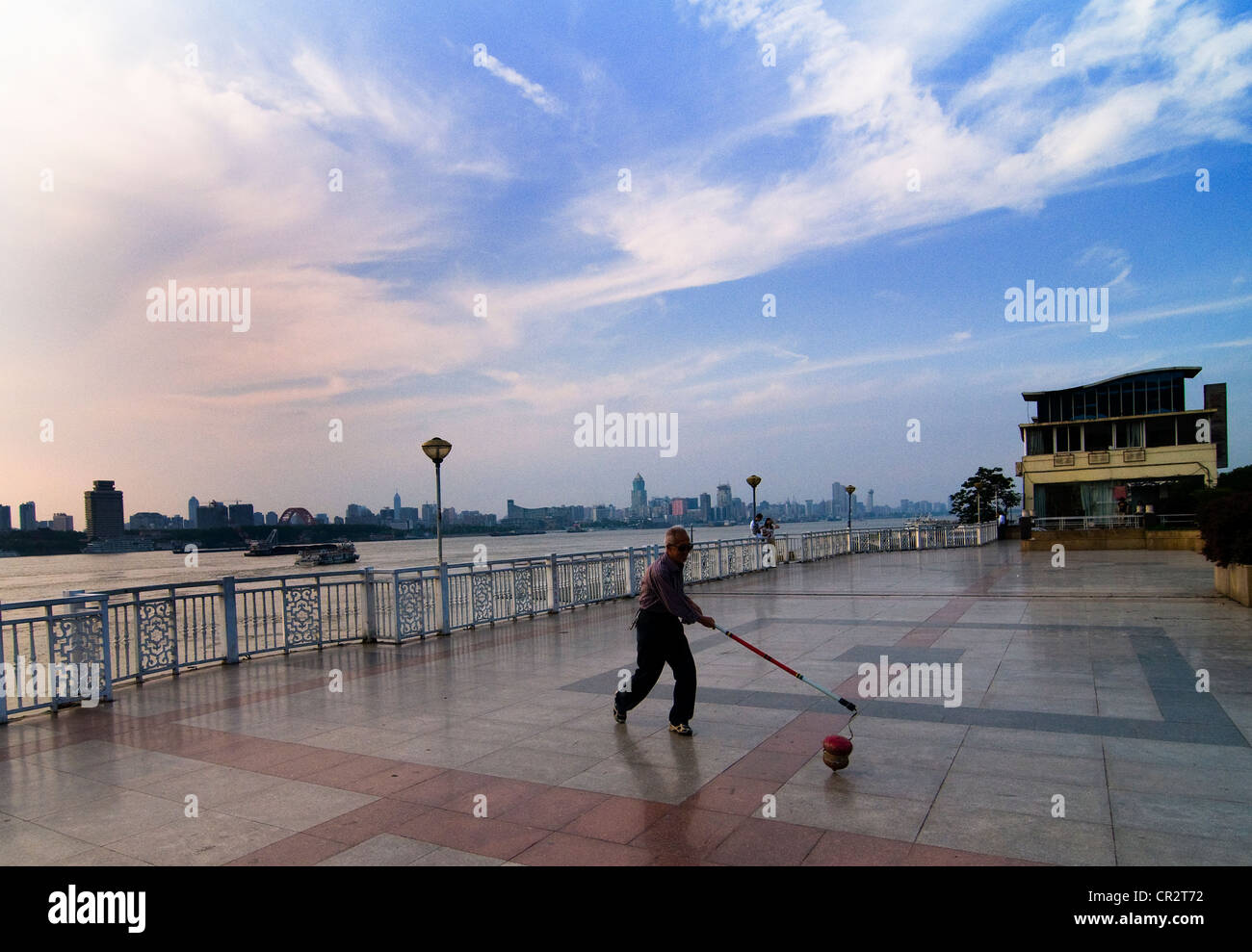Chinese spinning top hi-res stock photography and images - Alamy