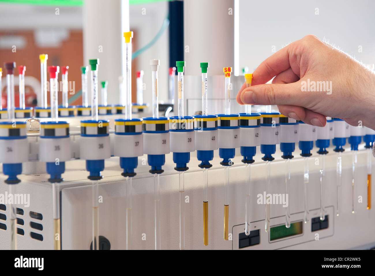 Chemistry lab apparatus hi-res stock photography and images - Alamy