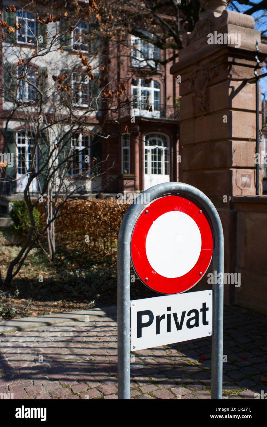 Front no entry sign hi-res stock photography and images - Alamy