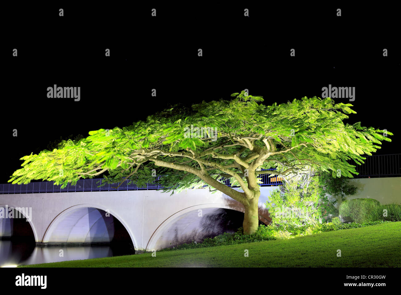 Three arched bridge hi-res stock photography and images - Alamy