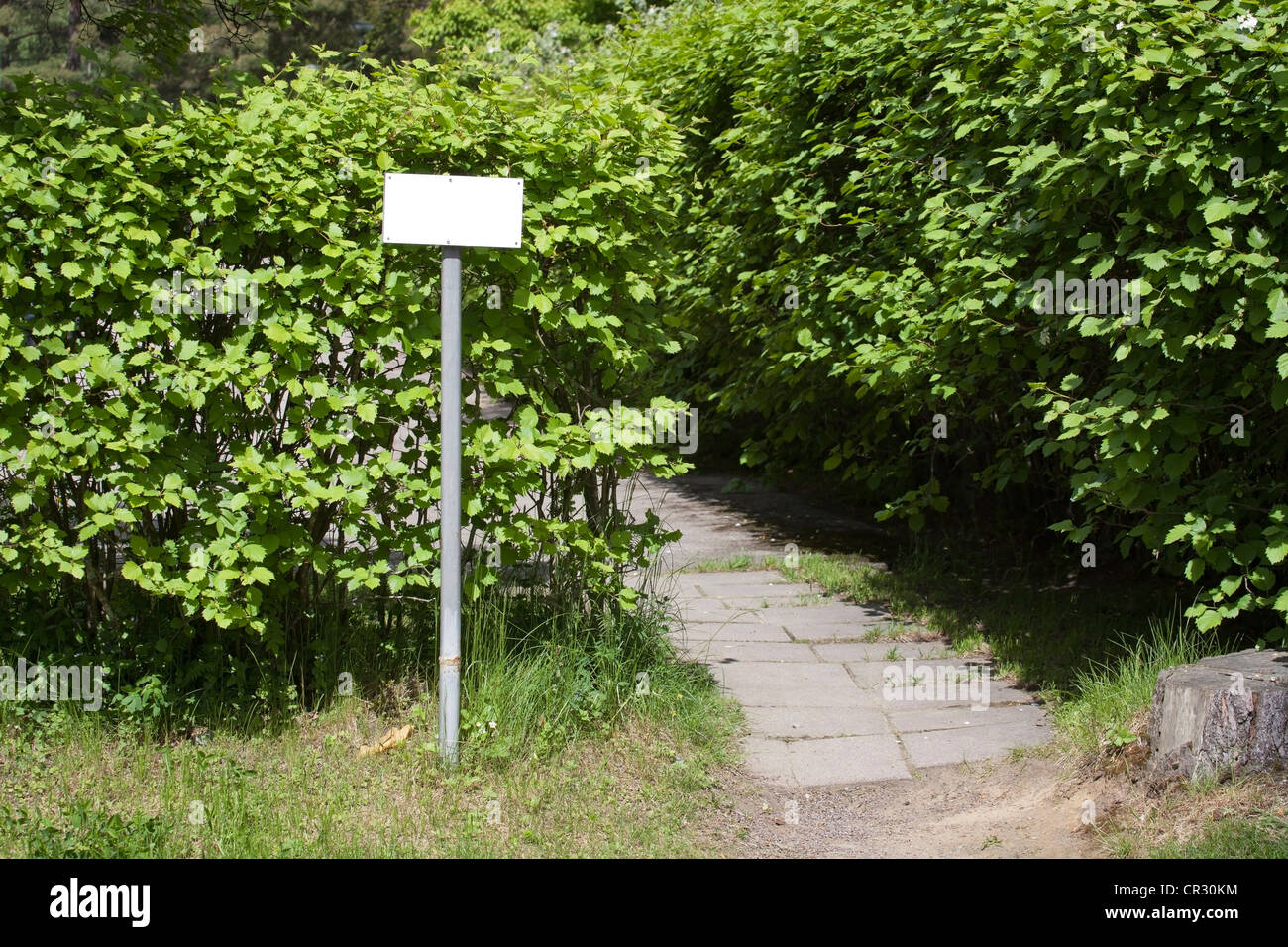Pathway sign hi-res stock photography and images - Alamy