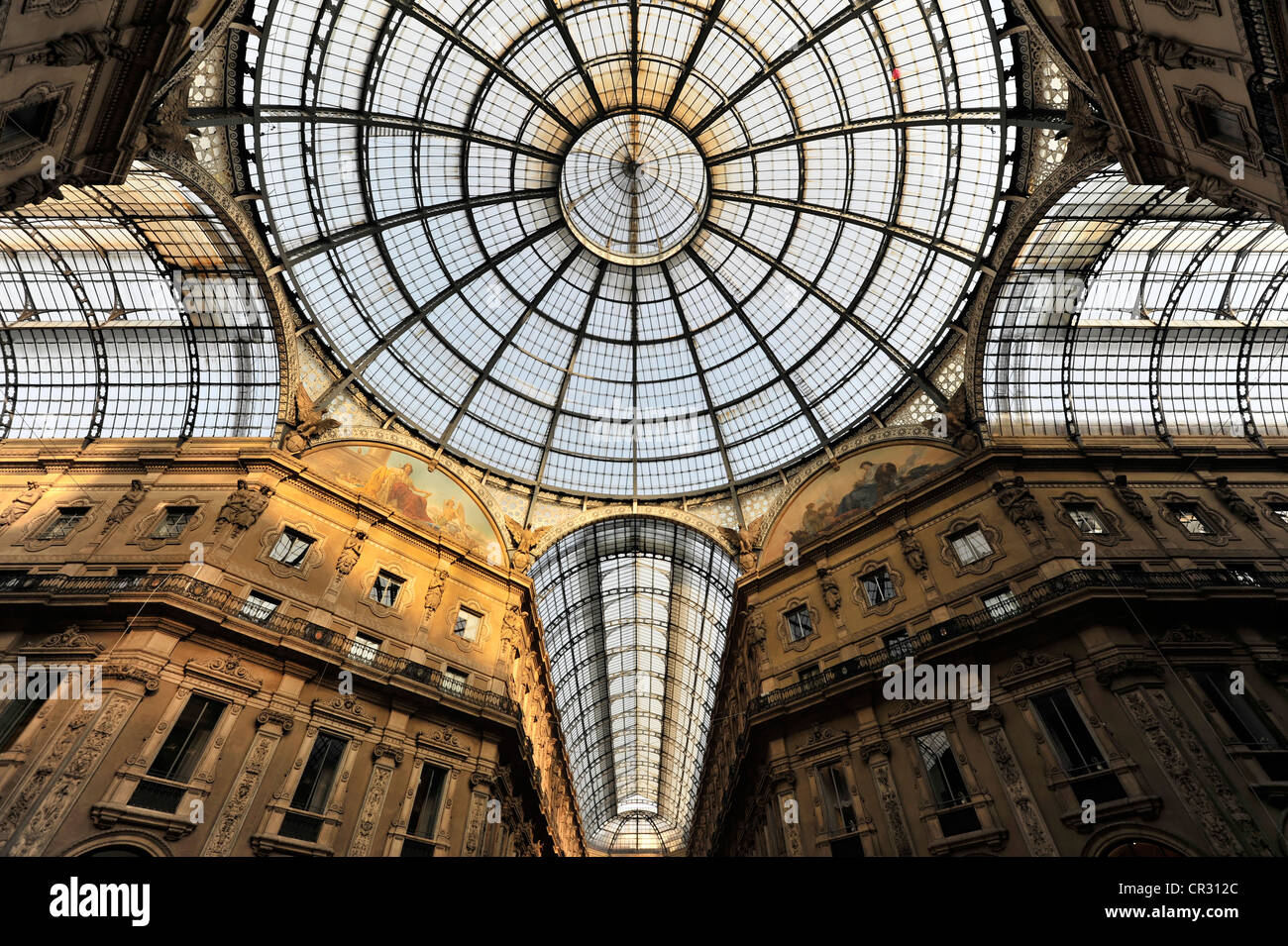 First indoor shopping arcade hi-res stock photography and images - Alamy