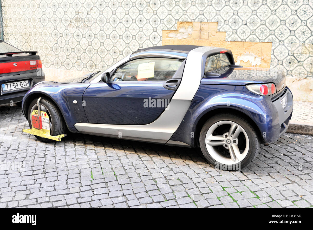 Car clamp in use hi-res stock photography and images - Alamy