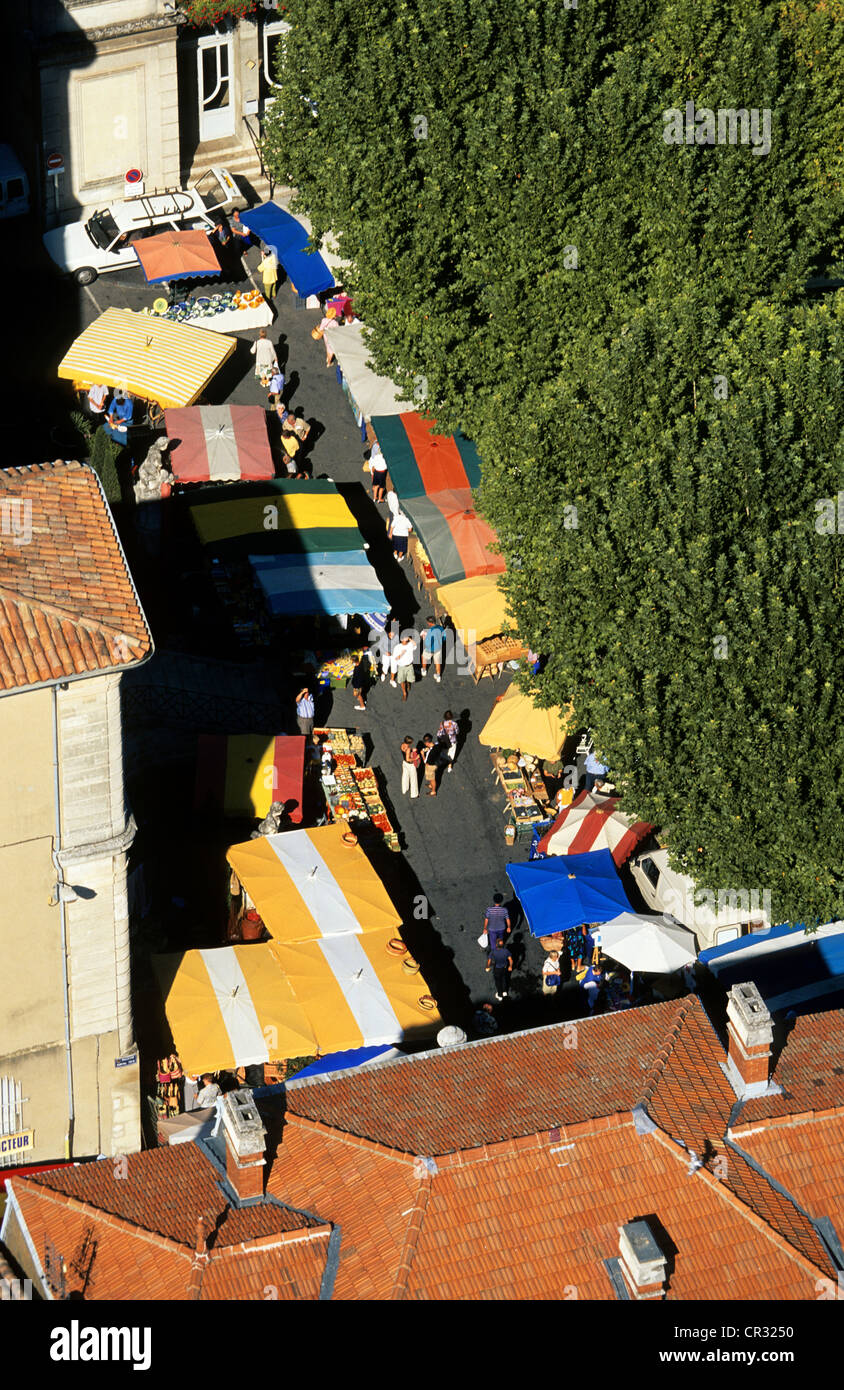 France, Vaucluse, Luberon, Apt, market day (aerial view Stock Photo - Alamy